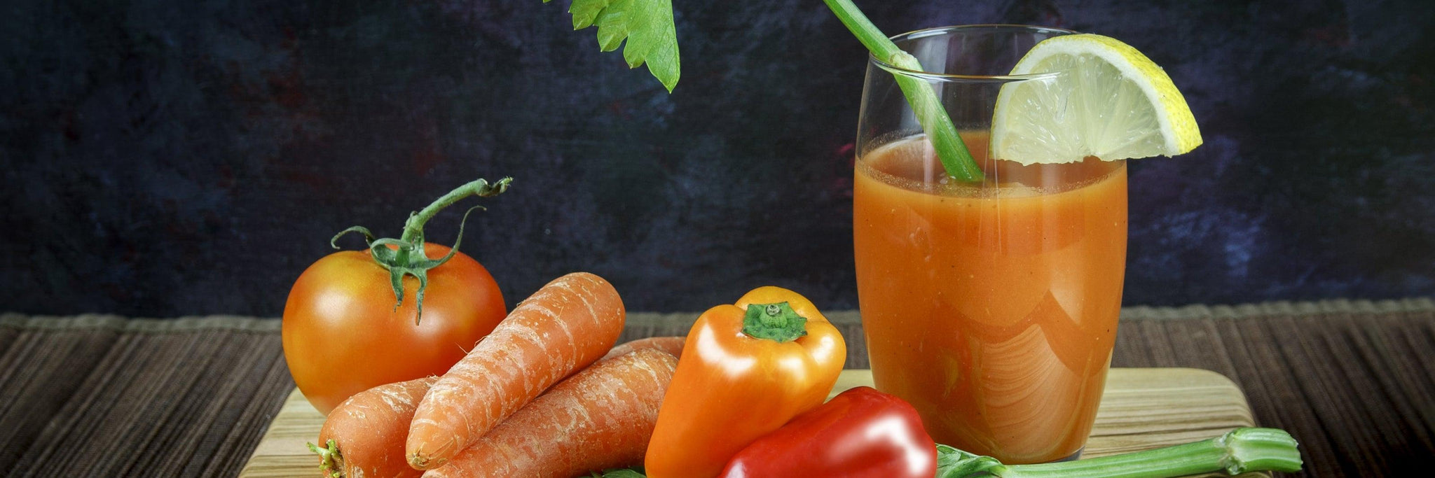 Carrot and Red Bell Pepper Juice with Ginger